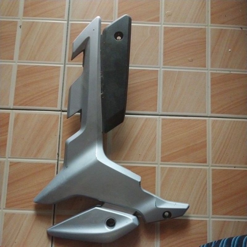 Jual COVER PIVOT HONDA CS 1 KANAN | Shopee Indonesia