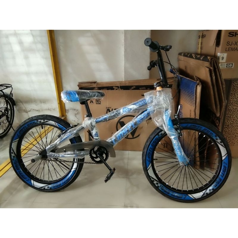 Jual Sepeda BMX 20 inch LIMITLESS ( BAN JUMBO 3.0 ) ( FREE: JALU / KAKI ...