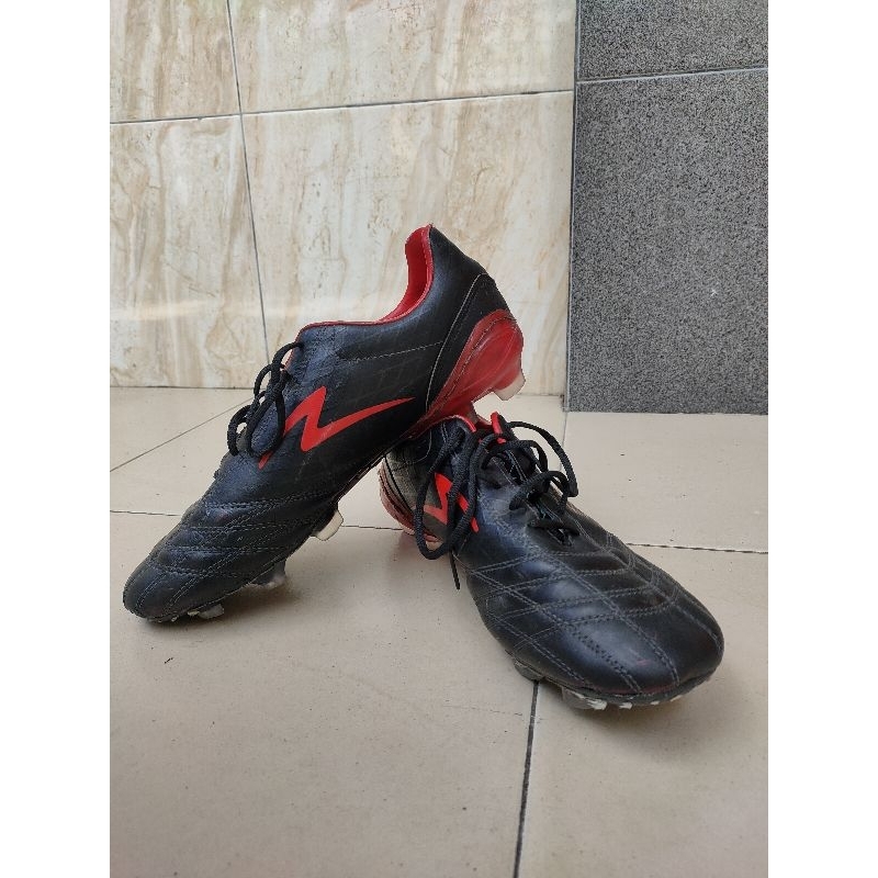 Jual Sepatu Specs Jadul FG Second | Shopee Indonesia