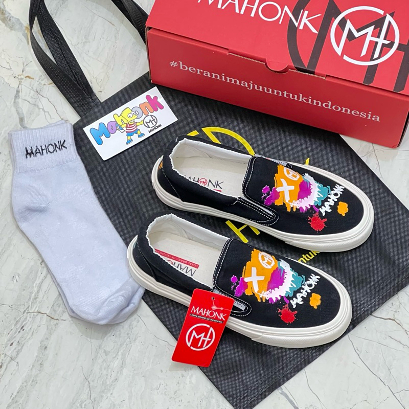 Jual SEPATU MAHONK - Slip On Sepatu Mahonk Karakter XO Black Pria ...