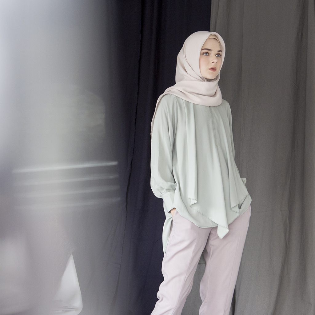 Jual Dian by Aska Label - Atasan kantor basic lengan panjang dan busui friendly warna Putih ...