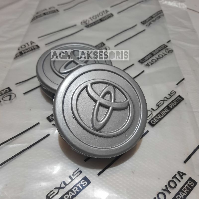 Jual Dop Roda Tutup velg Toyota Innova Diameter 6,2cm Silver Harga ...