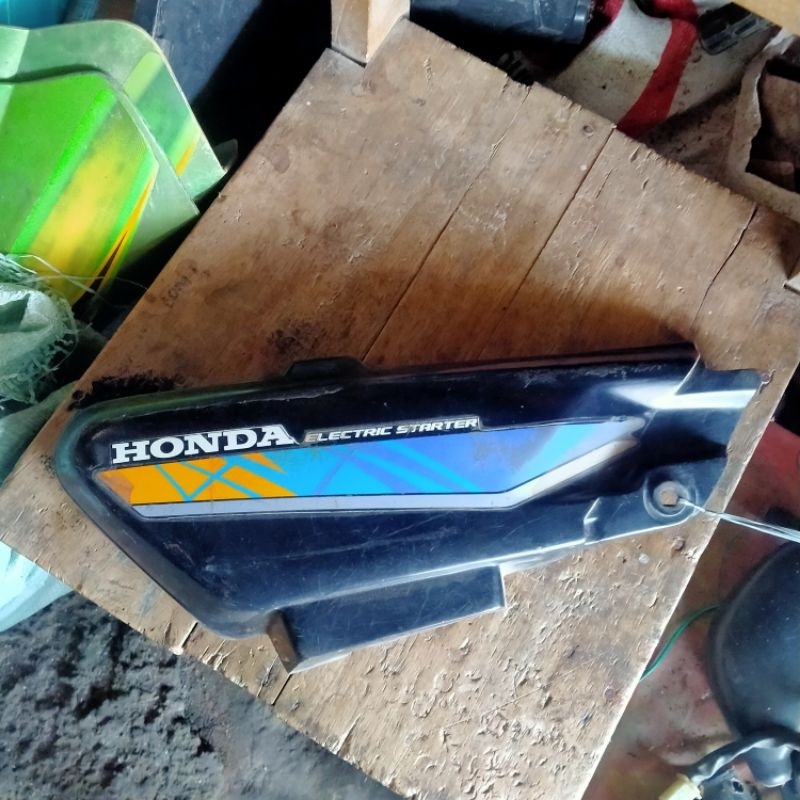 Jual Cover aki grand buntung tutup aki cover box aki kanan original ...
