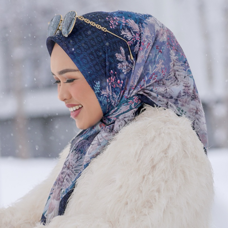 Jual READY BISA GOSEND! BUTTONSCARVES HOLIDAY SERIES | Shopee Indonesia