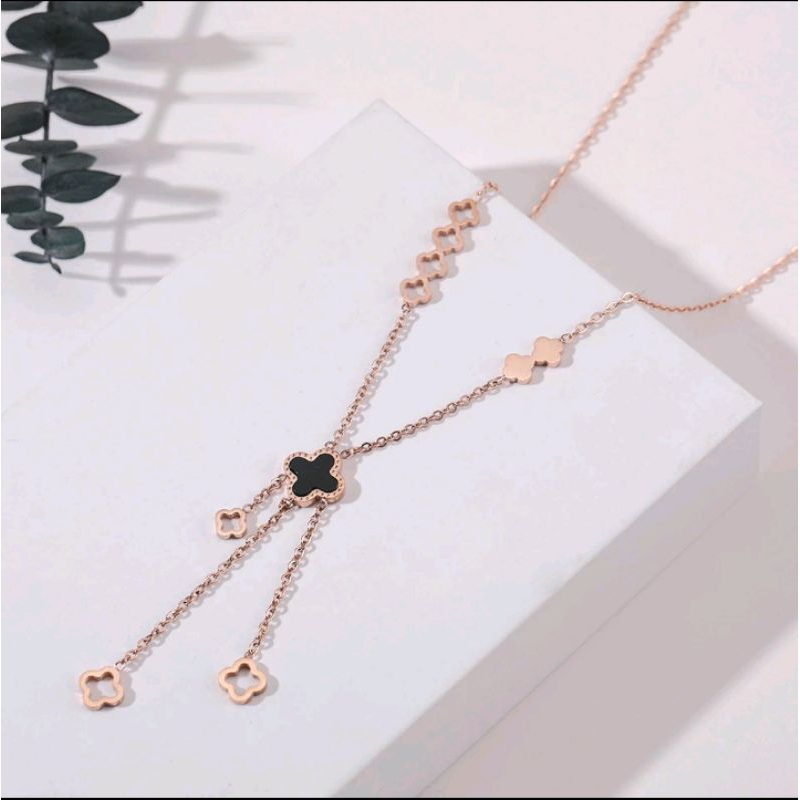 Jual kalung titanium wanita elegan / aksesoris kalung wanita trending ...