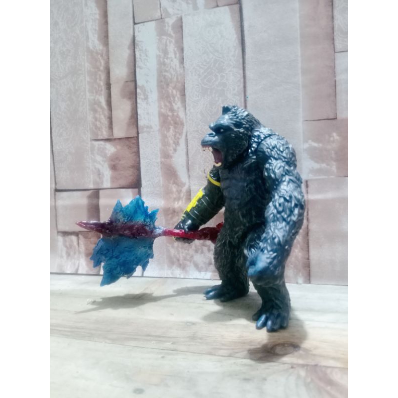 Jual figure king kong battle axe kapak king kong power gauntlet kong x ...