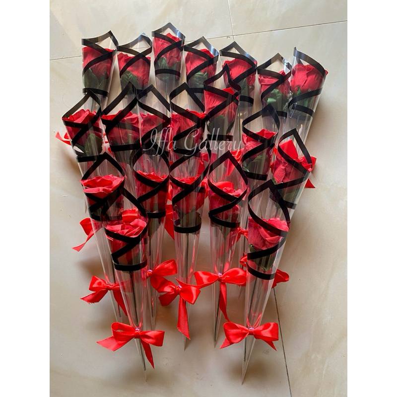 Jual Buket Bunga Setangkai Bungkus Mika Artificial/ Valentine/ Mawar ...
