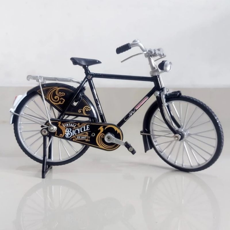 Jual Diecast Sepeda Ontel Klasik Alloy - Miniatur Onthel Bike Koleksi ...