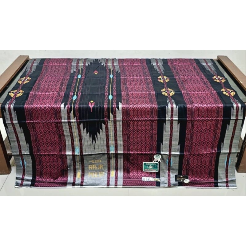 Jual SARUNG TENUN SUTRA SAMARINDA RAJA MULIA 420 EXCLUSIVE FULL SUTRA ...