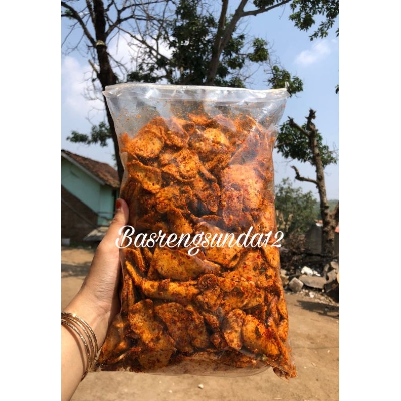 Jual Basreng Bulat Basreng kripik coin Extra pedas Daun jeruk isi 1kg ...