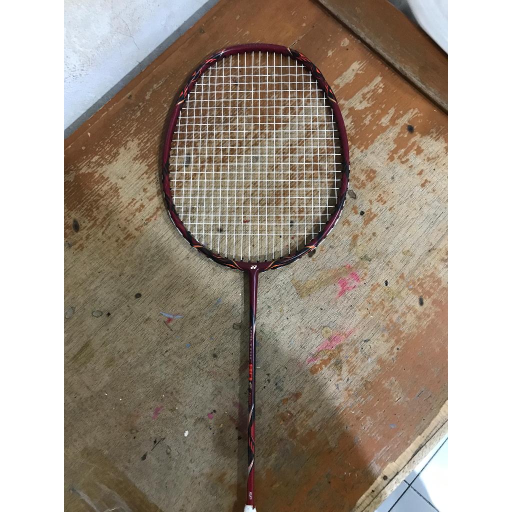 Jual Raket Badminton Yonex Voltric 80 E-tune (100% Original) second ...