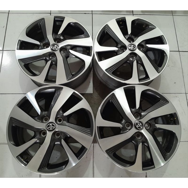Jual Velg Bekas Mobil Yaris Ring 16 lebar 6 et 50 baud 4x100 | Shopee Indonesia