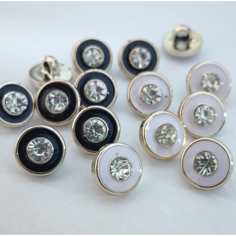 Jual Kancing Mutiara Berlian list Garis hitam/putih 1,1cm 100 pcs ...