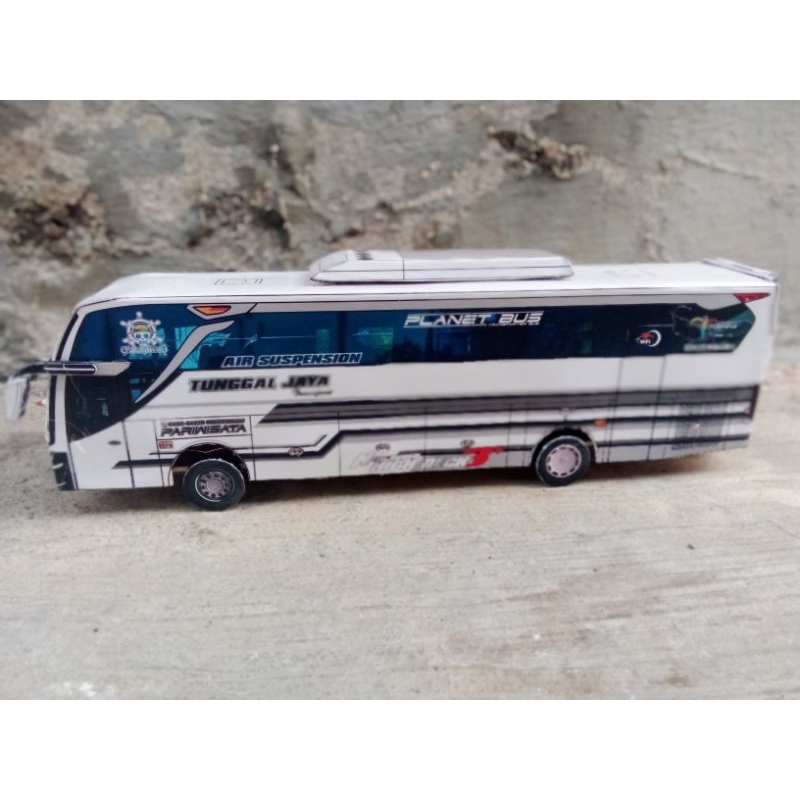 Jual MINIATUR BUS ONE PIECE | Shopee Indonesia