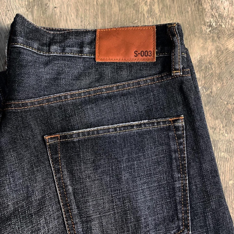 Jual Uniqlo S-003 Easy Straight Fit Faded Black Japanese Denim | Shopee ...