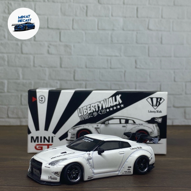 Jual Mini GT Nissan GT-R R35 lbwk putih #9 | Shopee Indonesia