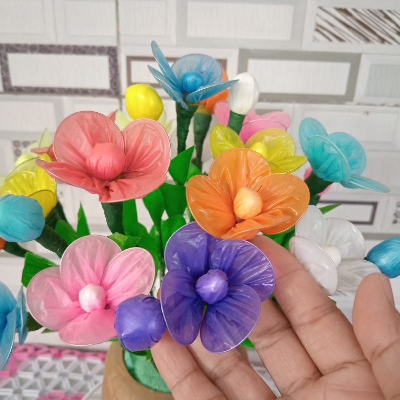 Jual PRAKARYA DAUR ULANG PLASTIK KRESEK MENJADI BUNGA CANTIK | Shopee ...