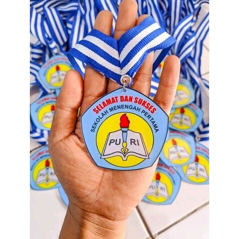 Jual Mendali akkrilik custom+resin /mendali ke lulusan sekolah sd,smp ...