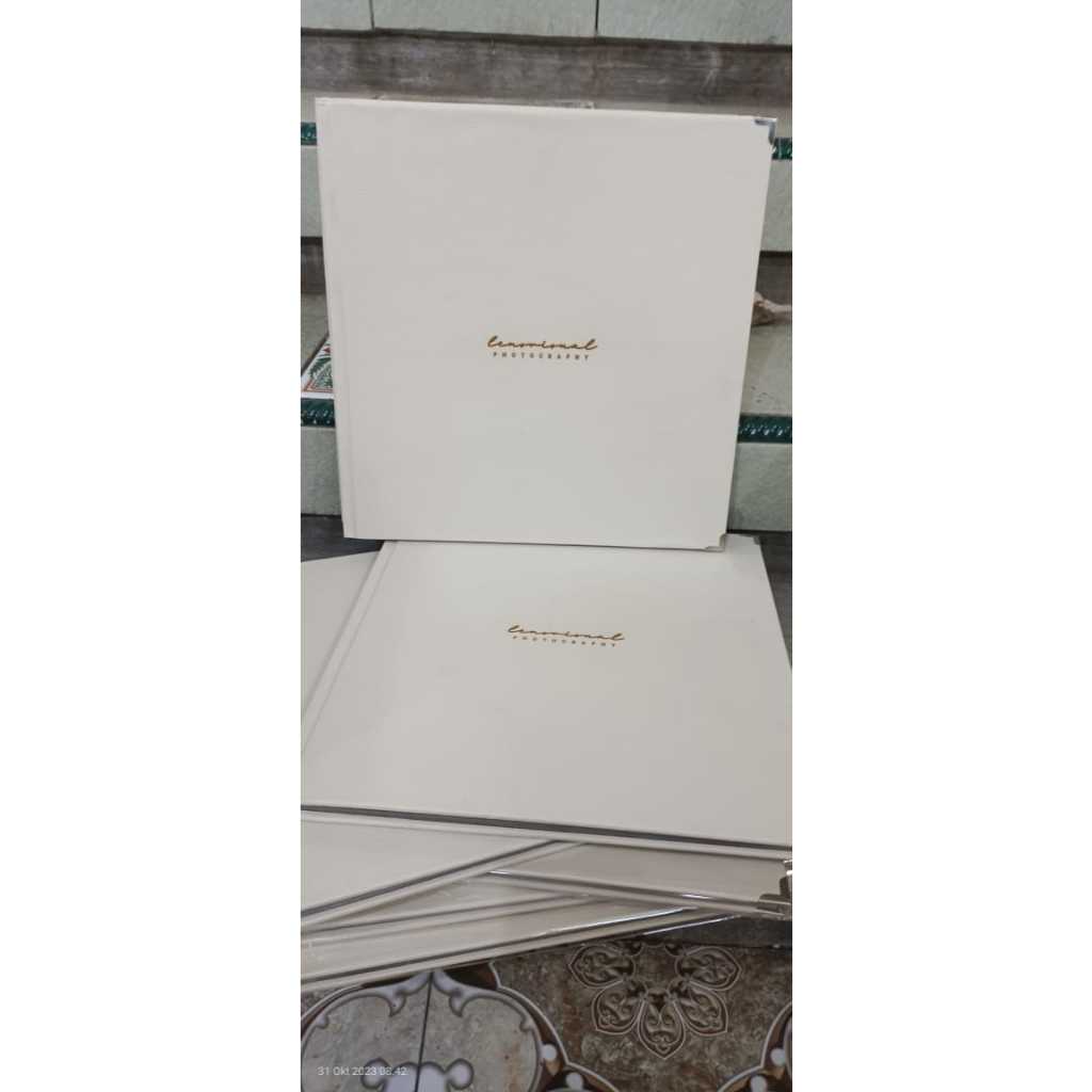 Jual ALBUM FOTO JUMBO COVER KULIT 15 SHEET MAGNETIK ISI 180 FOTO 4R ...