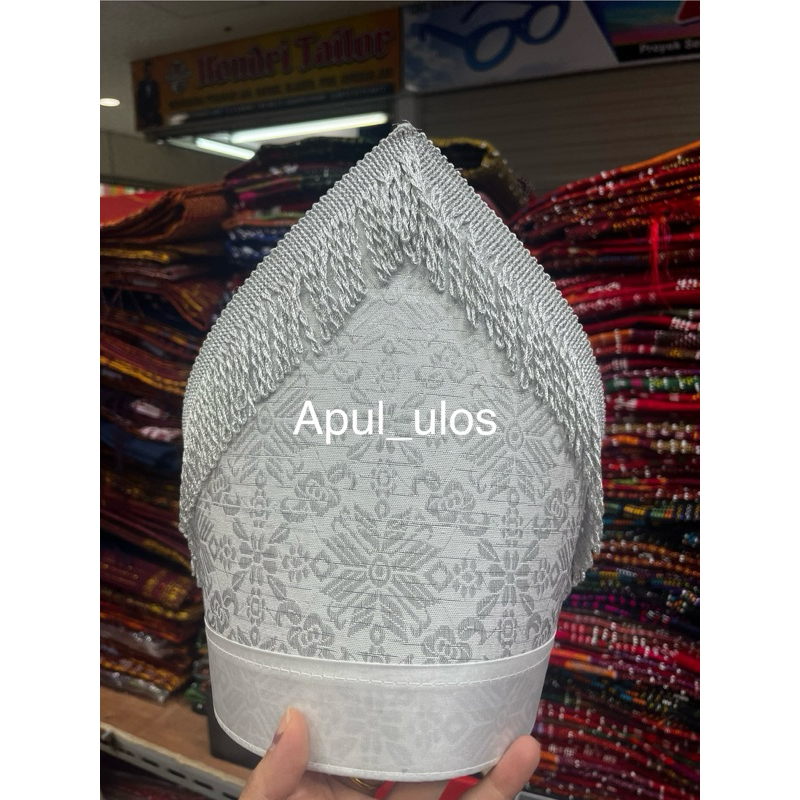Jual Topi krem gold benang emas Sortopi bahan songket mewah, topi ...