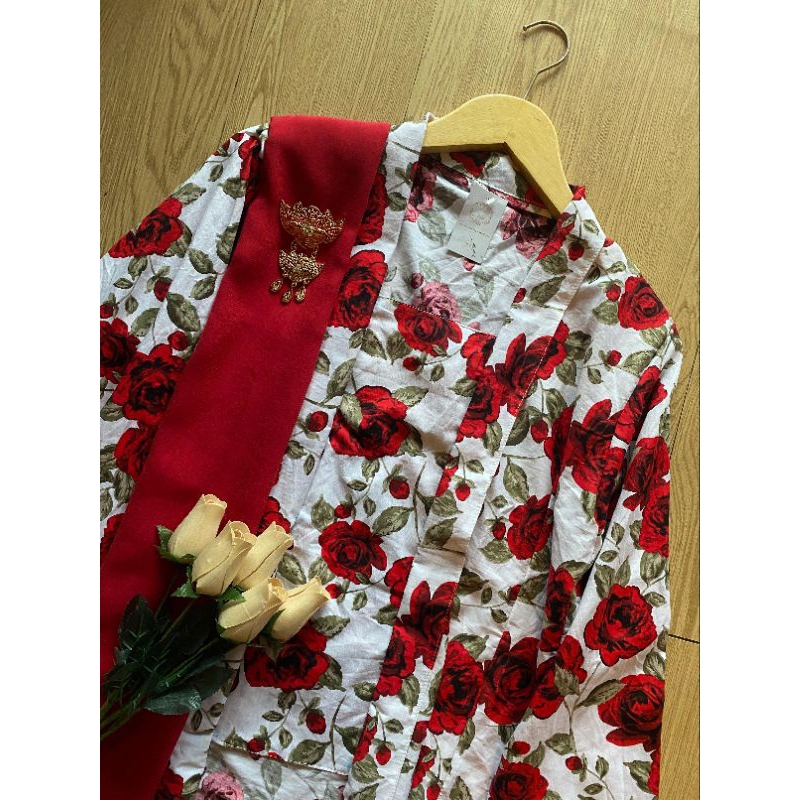 Jual Kebaya Modern Bunga Rosa Merah Putih Floral Kebaya Jadul Modern ...