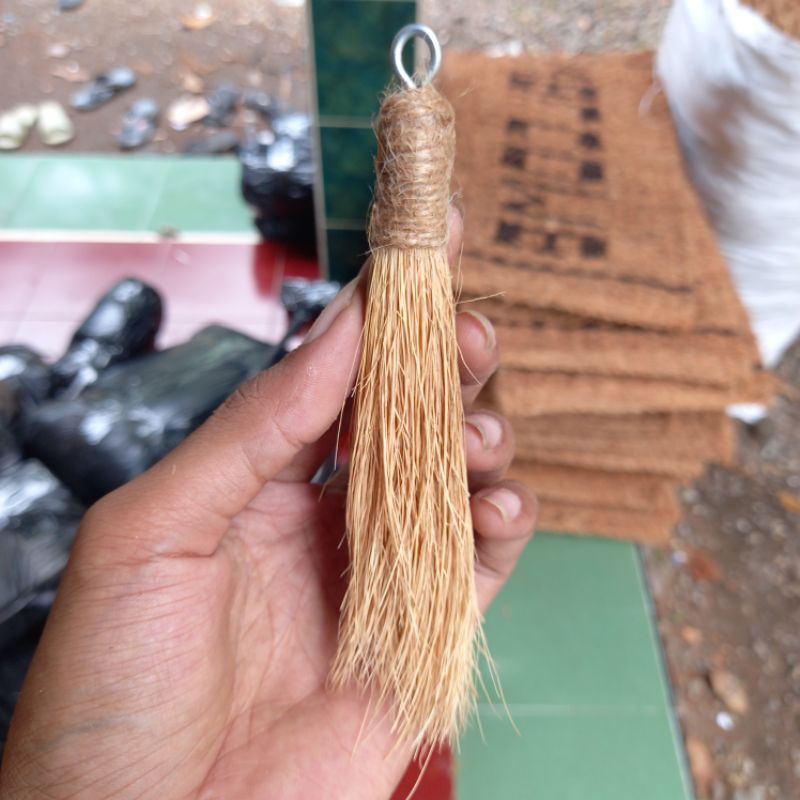 Jual Gantungan Kunci Serabut Kelapa / Souvenir Bandul Kunci Serabut ...