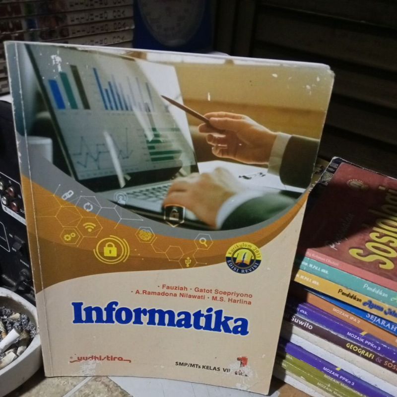 Jual BUKU INFORMATIKA UNTUK SMP KELAS VII/7/1 REVISI K13 PENERBIT YUDISTIRA | Shopee Indonesia