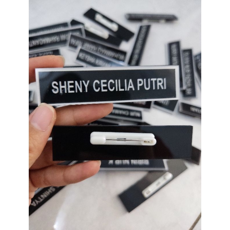 Jual NAMETAG CUSTOM/NAMA DADA CUSTOM NAMA/AKRILK/PIN NAMA DADA ACRYLIC ...