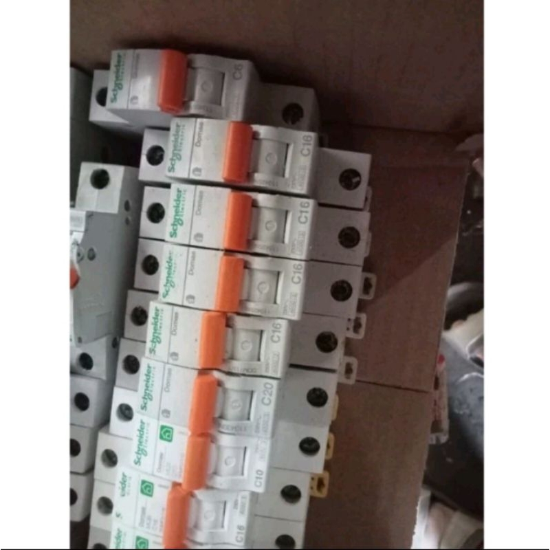 Jual mcb domae 1p 2a/4a/6a/10a/16a/20a/25a/32a/40a/50a/63a | Shopee Indonesia