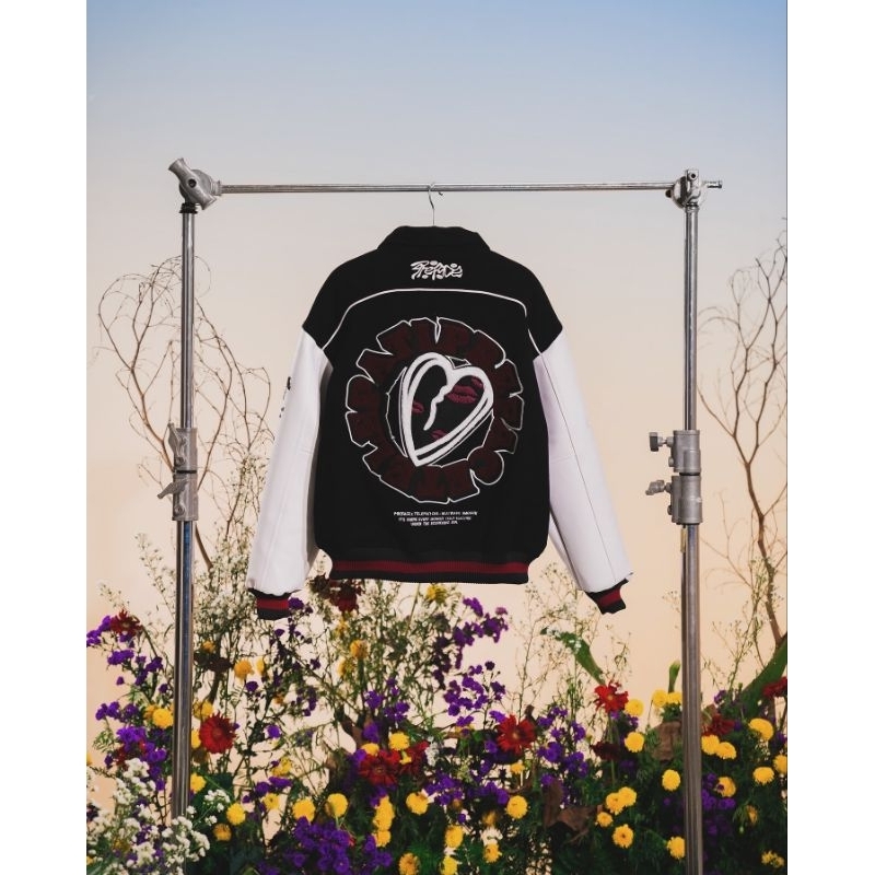 Jual Telepati X Preface | Varsity Jacket Heatwave Smooch SIZE L ...