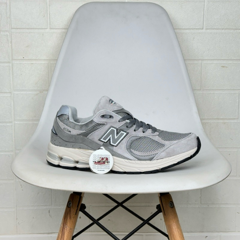 Jual Sepatu New Balance 2002r Grey | Shopee Indonesia
