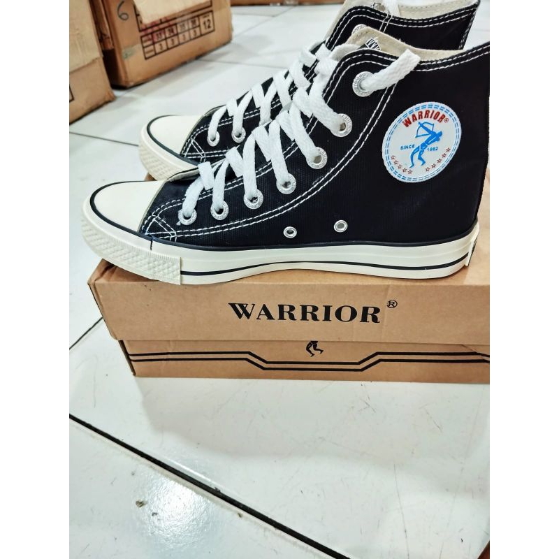 Jual Sepatu Warrior Tinggi Pria wanita Sepatu Warrior SPARTA HING hitam ...