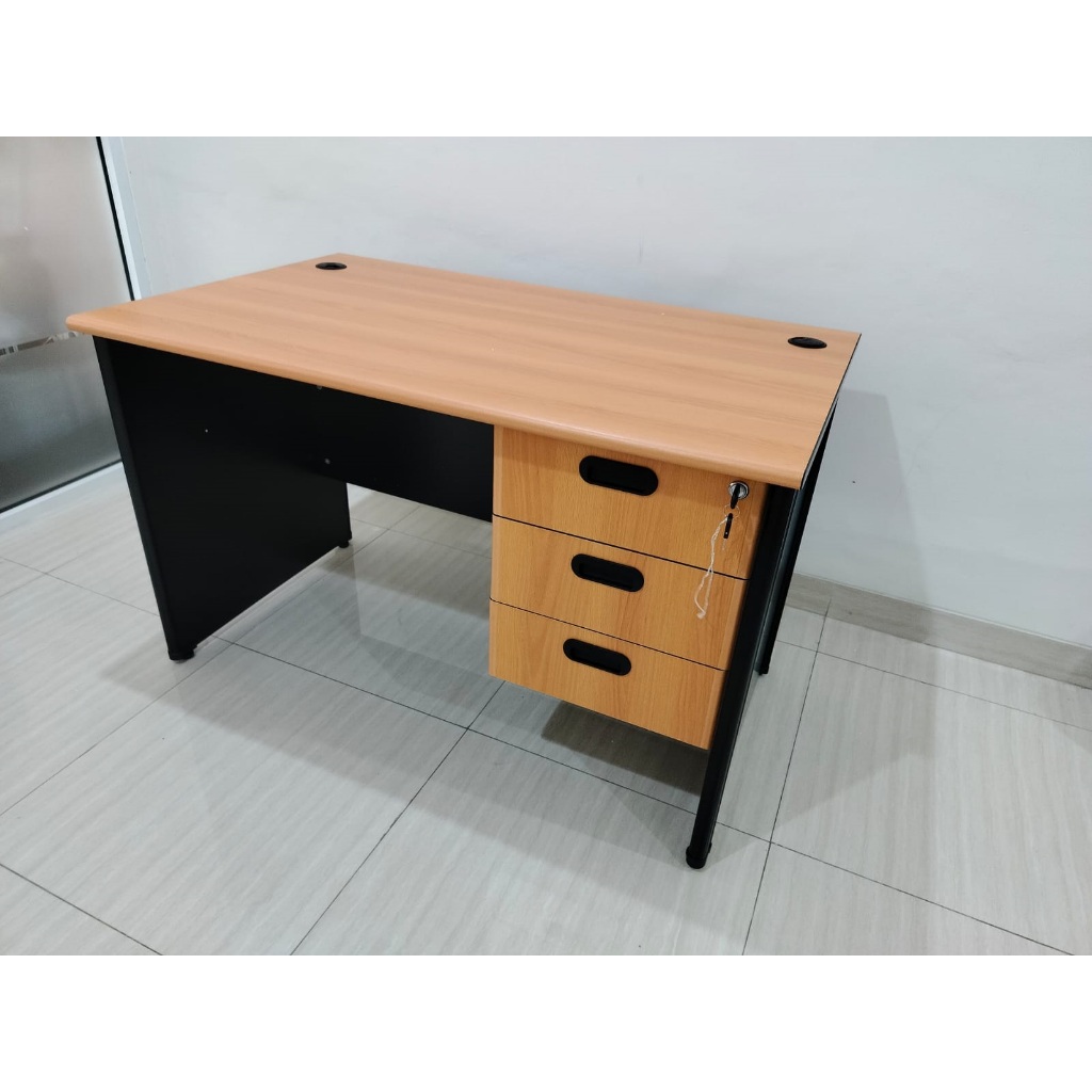 Jual Meja Kantor Meja Kerja UNO 140x74x75 cm UOD1034D Molek Furniture ...