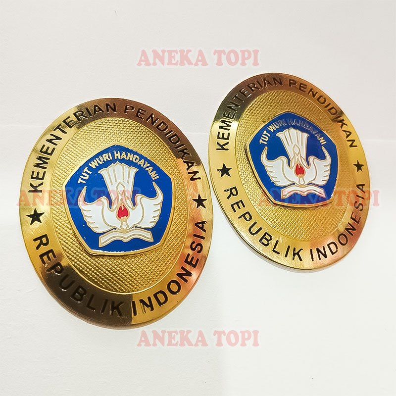 Jual Pin Kemendikbud Pin Logo Kementerian Pendidikan Pin Kementerian ...