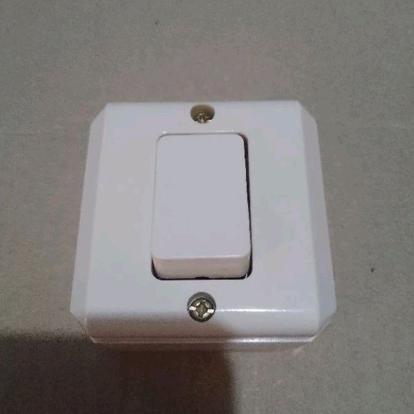 Jual saklar broco single switch outbow/ saklar engkel 16210 | Shopee ...
