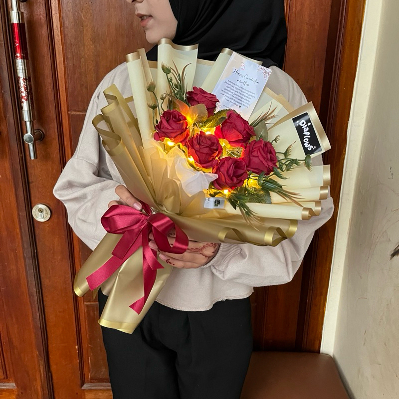 Jual [READY STOK] BUKET BUNGA MAWAR 6 TANGKAI/BUKET WISUDA/BUKET ULANG TAHUN WISUDA | Shopee ...