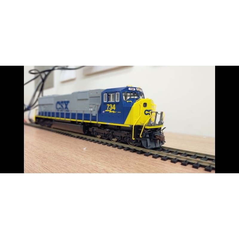 Jual Lokomotif CSX EMD SD70MAC Skala HO merk KATO (DCC Sound) Tsunami ...