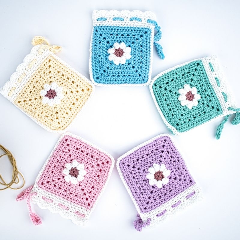 Jual Crochet Mini Blossom Pouch / Pouch Bunga Mini Rajut | Shopee Indonesia