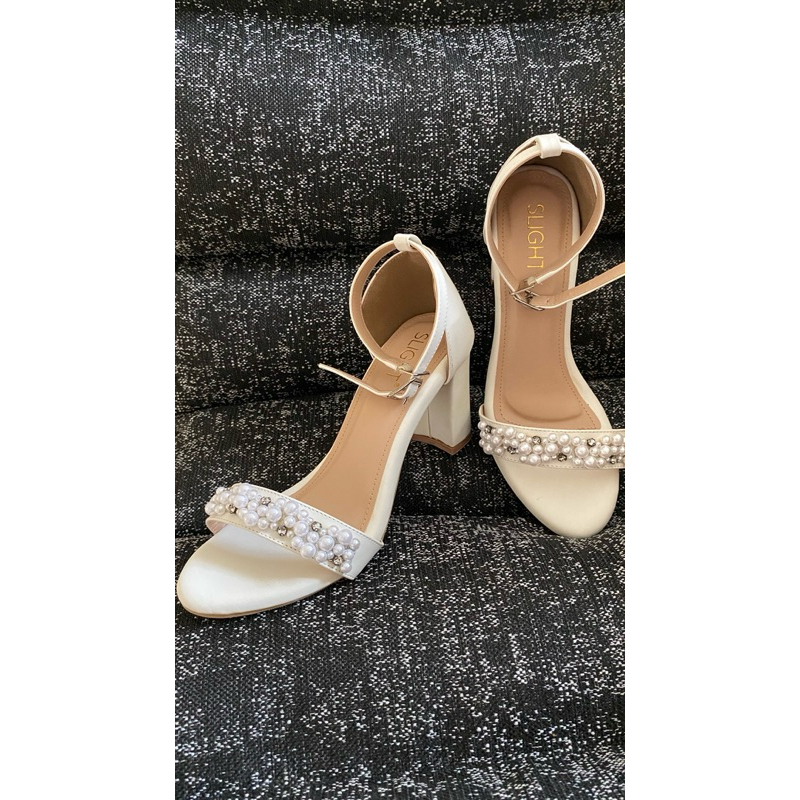 Jual Sandal Ankle Strap Pearl High Heels 7cm (White/Putih) | Shopee ...