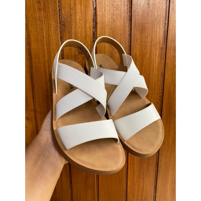 Jual SANDAL TALI PUTIH //27282930 | Shopee Indonesia