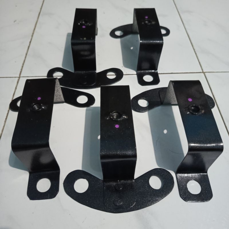 Jual Briket Dop moon retro Velg Kaleng ukuran pcd 5x139 isi 1 set 5 PCS ...
