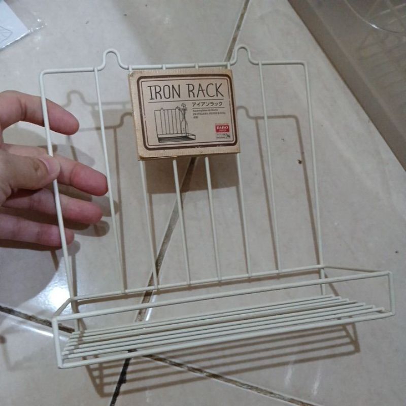 Jual DAISO small iron rack rak gantung dengam penyimpanan kecil TC-0116 ...
