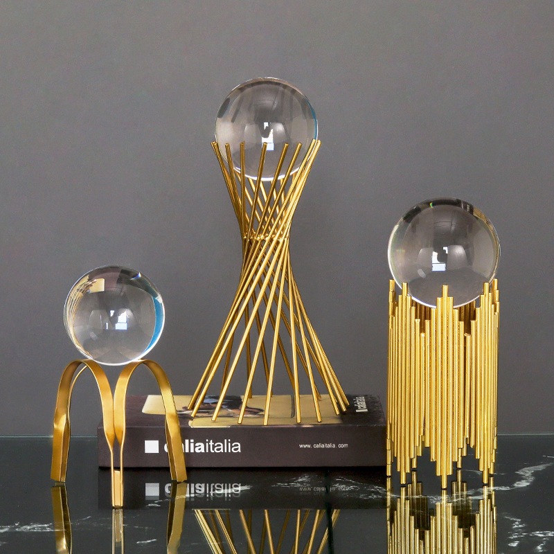 Jual Crystal Ball Decorations / Nordic Golden Metal Crystal Ball ...