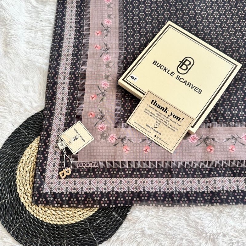 Jual NAGIH OOTD HIJAB AZARA BUCKLE SCARVES PREMIUM MOTIF SEGI EMPAT ...