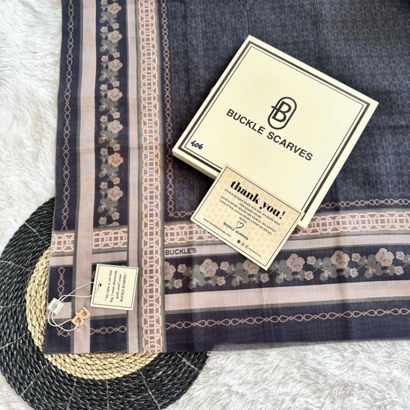 Jual NAGIH OOTD HIJAB AZARA BUCKLE SCARVES PREMIUM MOTIF SEGI EMPAT ...