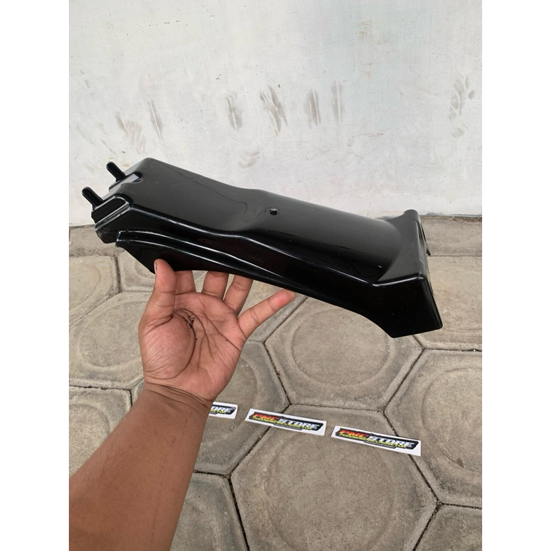 Jual SAMBUNGAN SLEBOR BELAKANG GL 100 BAGIAN TENGAH PLASTIK BAHAN TEBAL ...