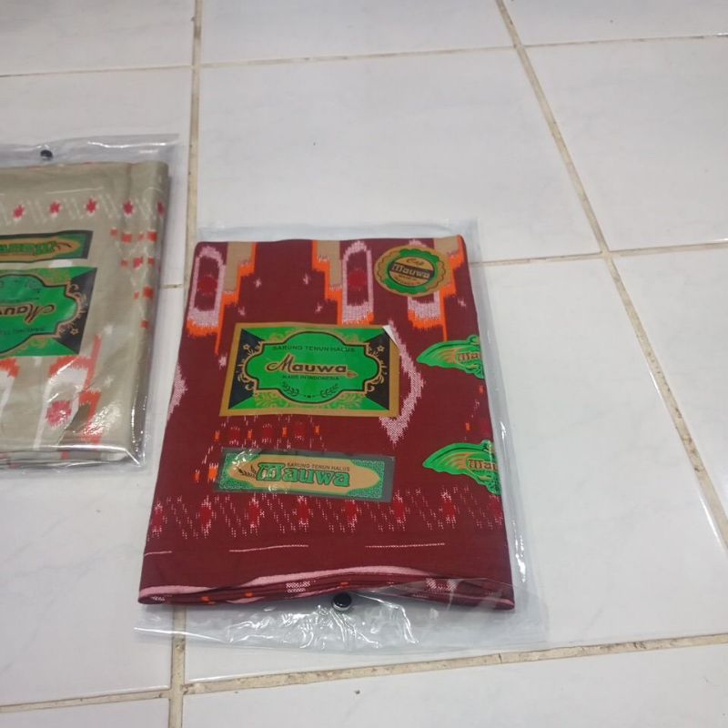 Jual SARUNG PRINTING MAUWA WARNA MERAH MADE IN INDONESIA HASIL KARYA ...
