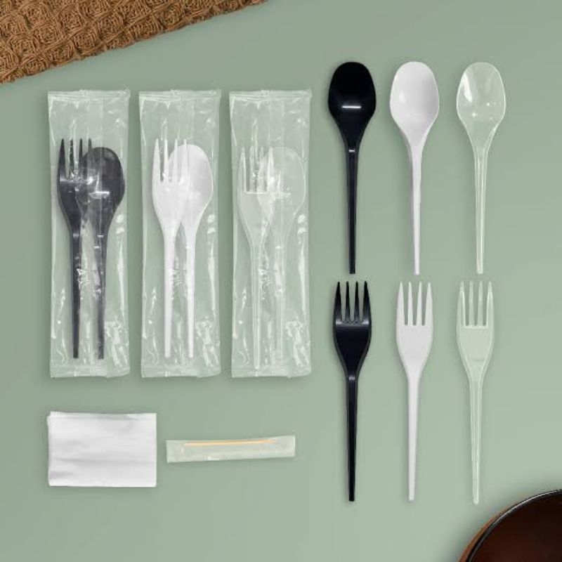 Jual satu set plastik ( sendok + garpu + tusuk gigi + tisu ) | Shopee ...