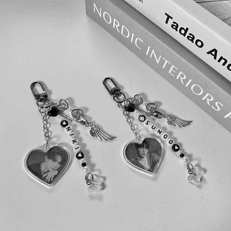 Jual Phone Strap / Keychain KPOP ENHYPEN BW VER | Shopee Indonesia