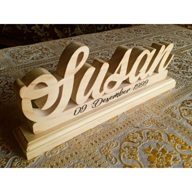 Jual Pajangan ukiran nama kayu jati belanda | Shopee Indonesia